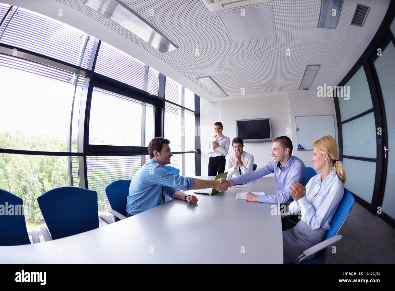 business people making deal Stock Photo - Alamy
