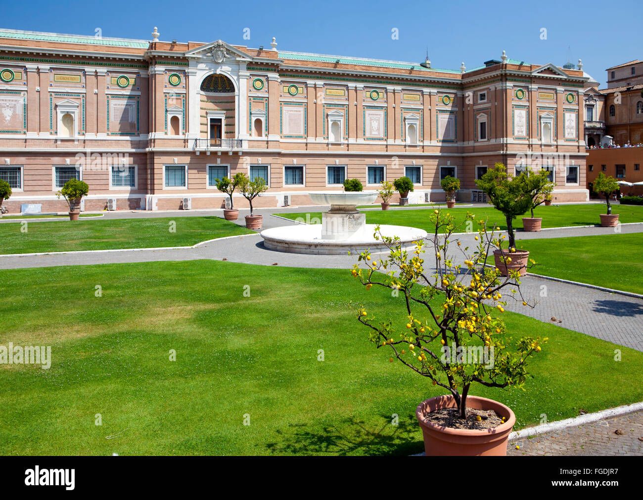 Vatican museum exterior hi-res stock photography and images - Alamy
