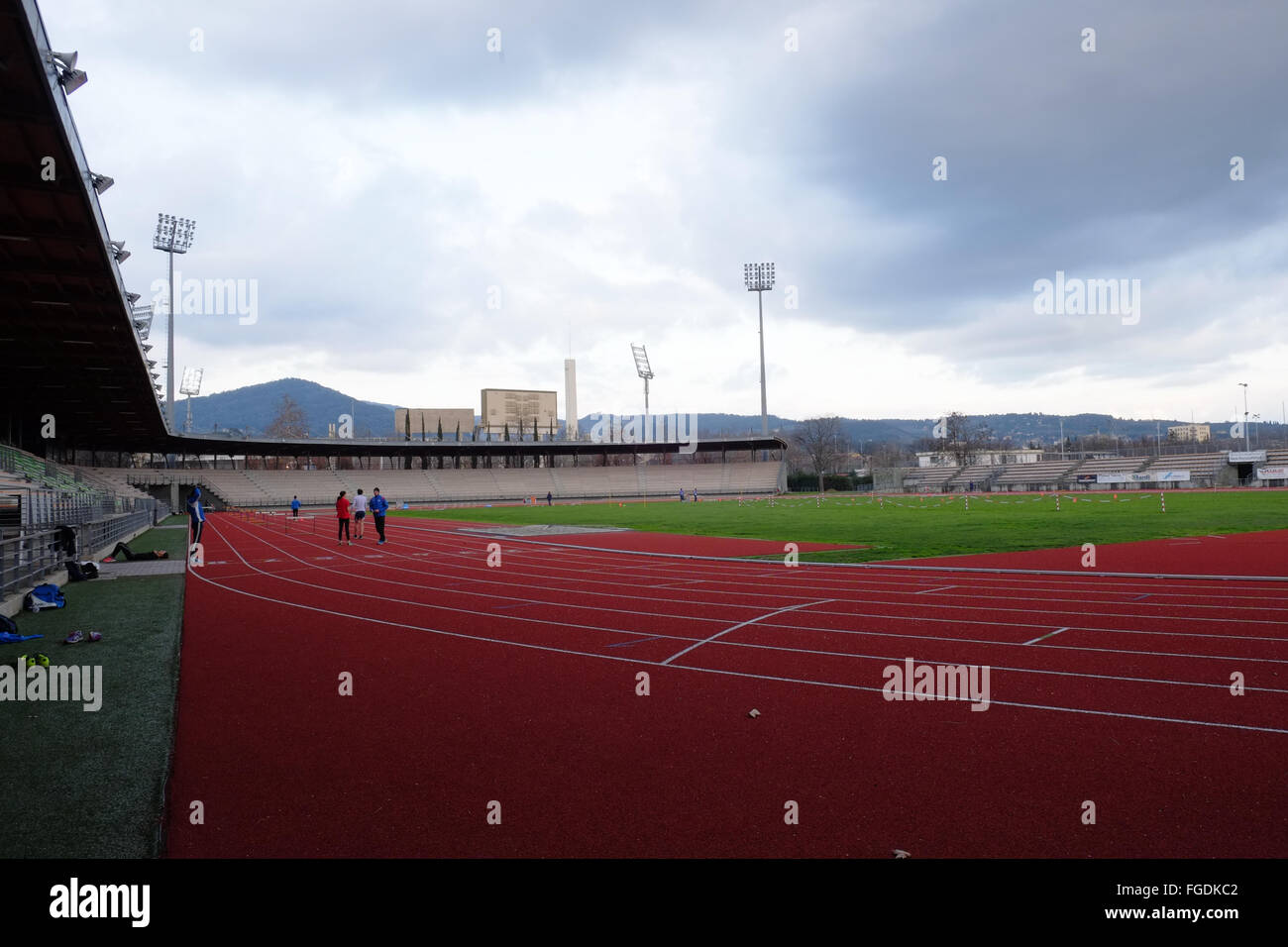 Olympic track stadium race hi-res stock photography and images - Alamy