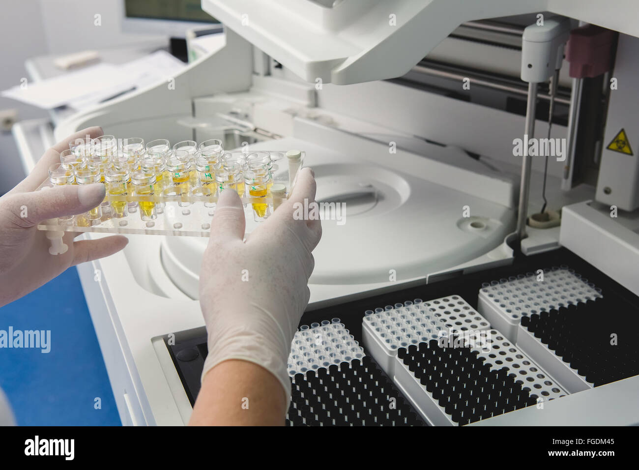 Tech loading hi-res stock photography and images - Alamy