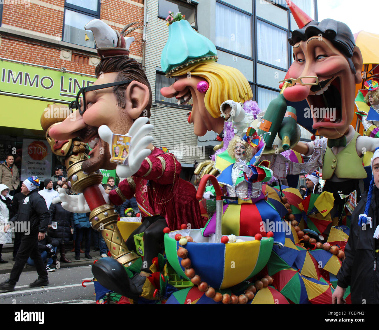 One floats in traditional hi-res stock photography and images - Alamy