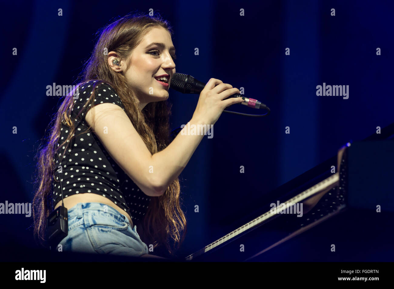 Popsangerin hi-res stock photography and images - Alamy