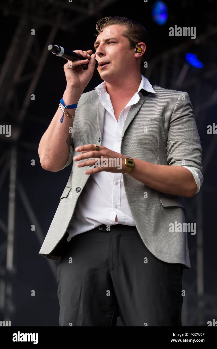 John mann singer hi-res stock photography and images - Alamy