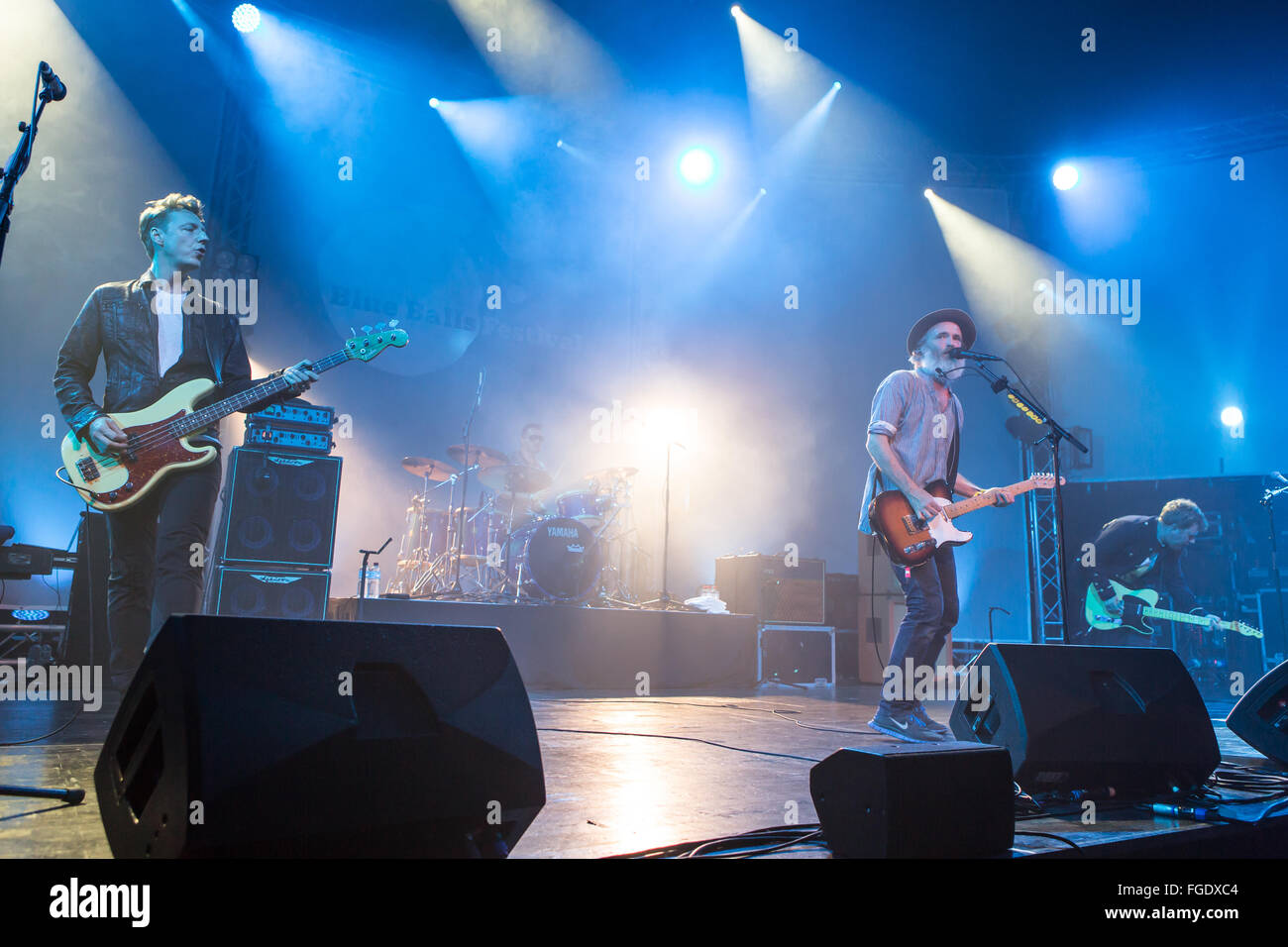 Drummer neil primrose hi-res stock photography and images - Alamy