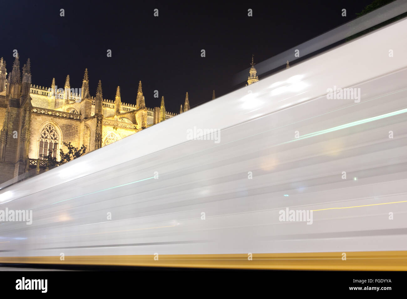 Edificio de oro hi-res stock photography and images - Alamy