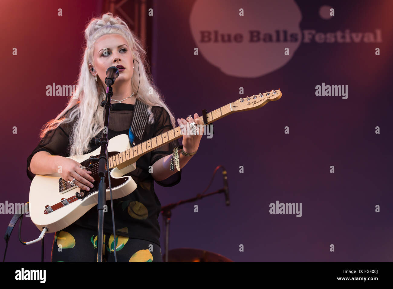 Shannon Saunders High Resolution Stock Photography and Images - Alamy