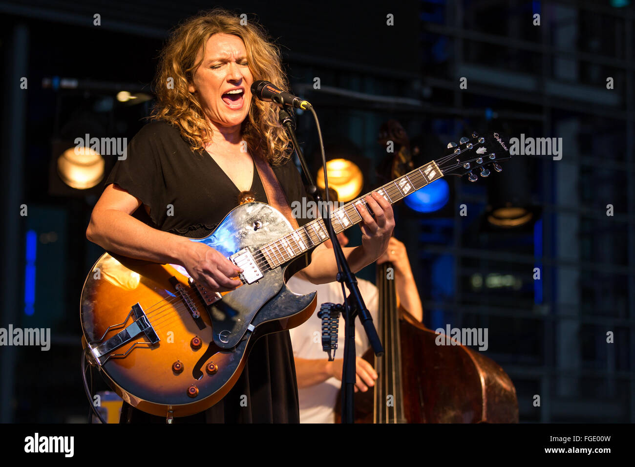 Lisa blau hi-res stock photography and images - Alamy