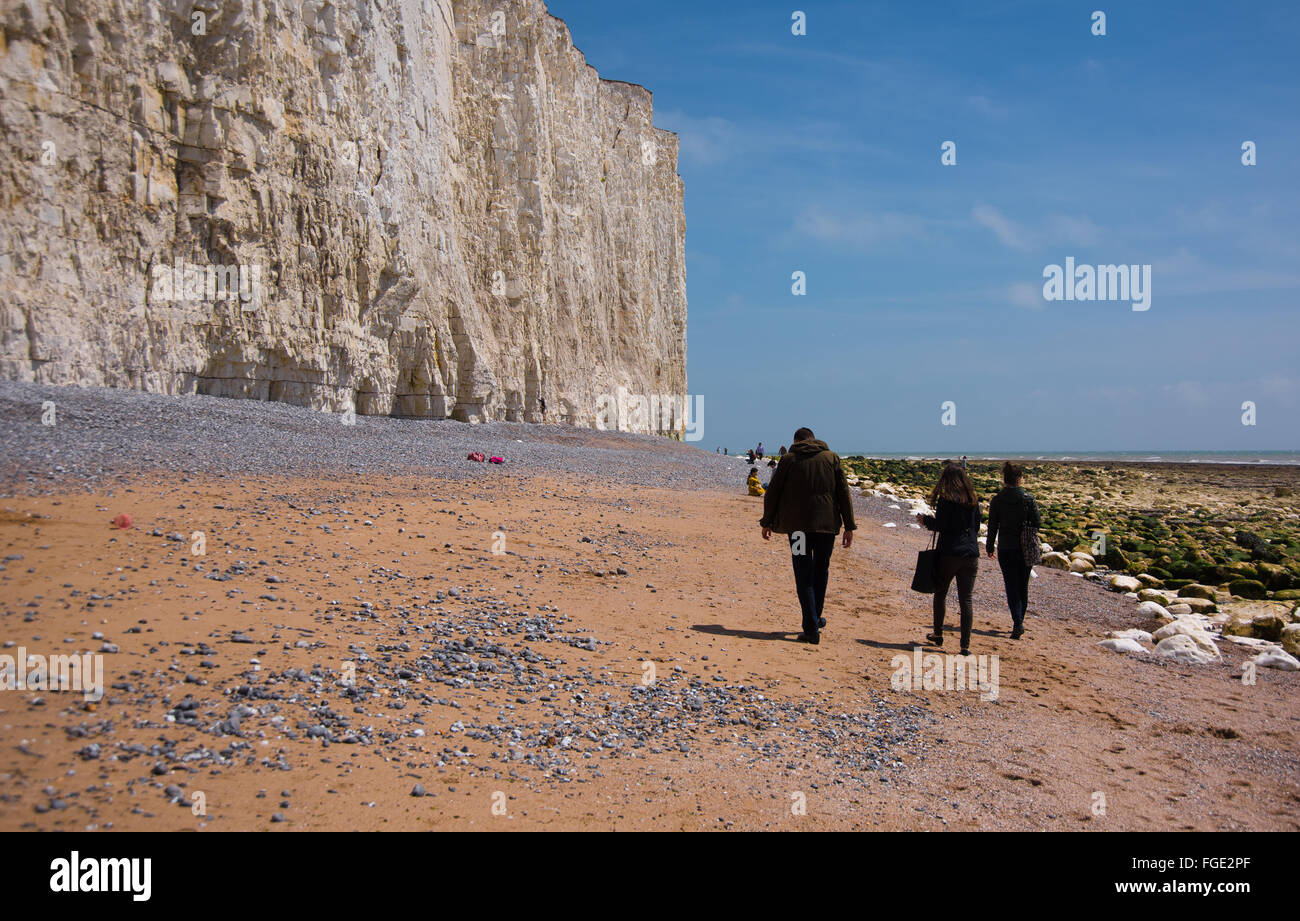 Close the gap hi-res stock photography and images - Alamy