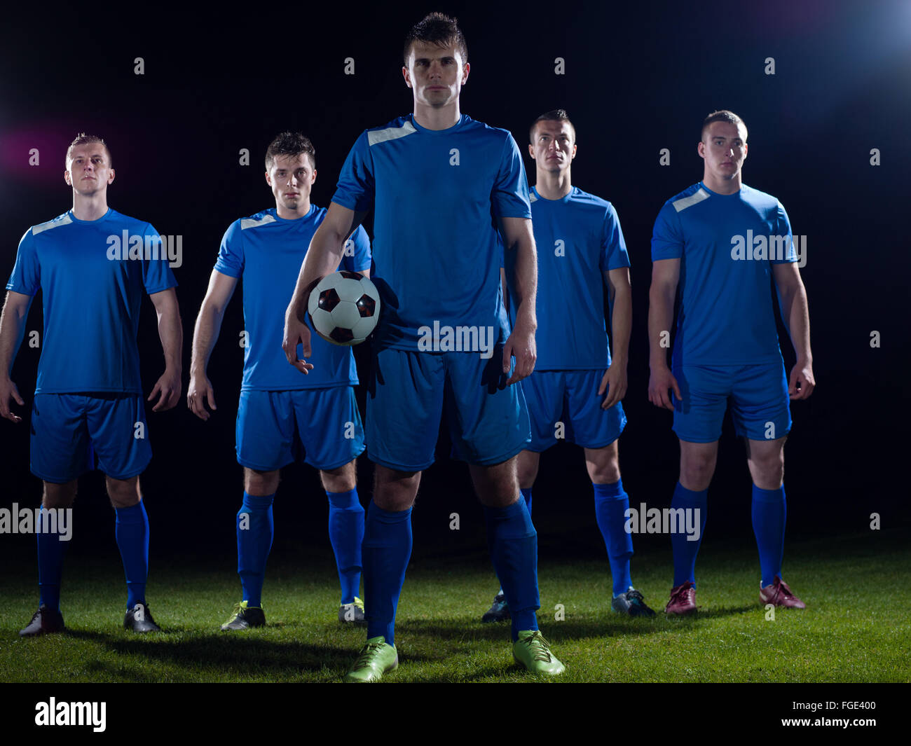 soccer players team Stock Photo - Alamy