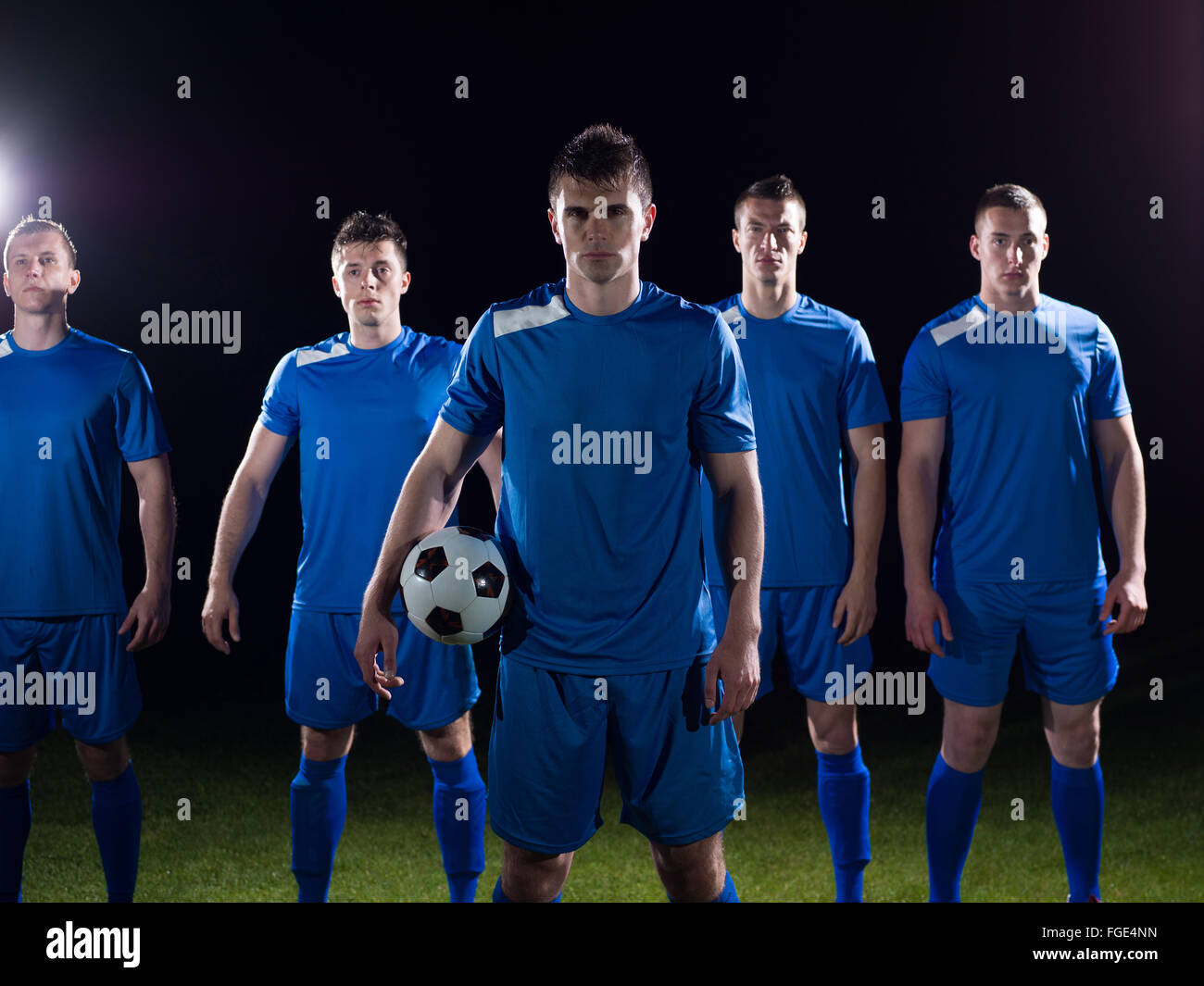 soccer players team Stock Photo - Alamy