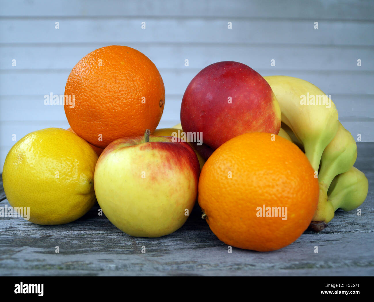 Fruit table hi-res stock photography and images - Alamy