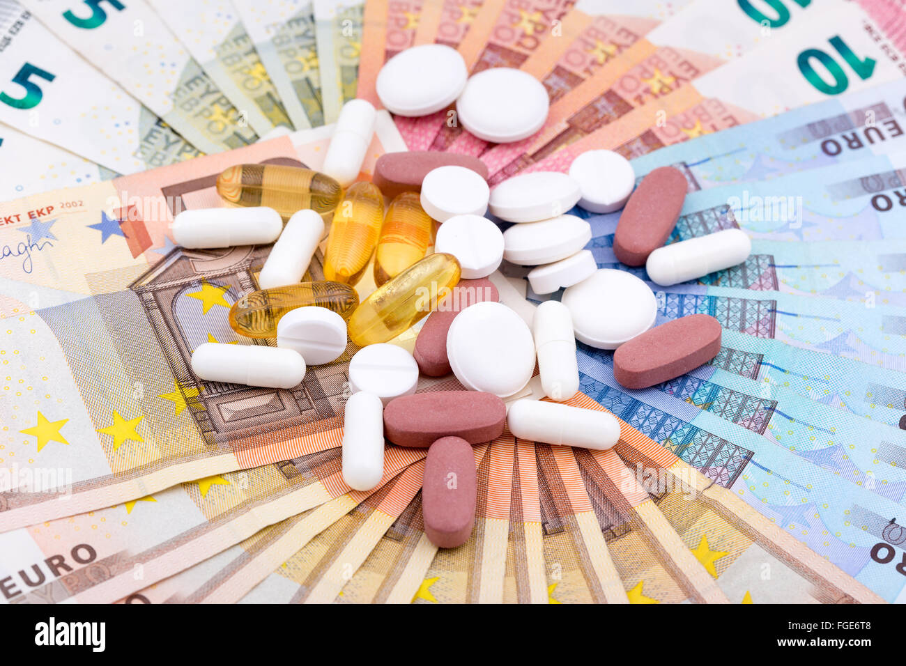 Money medicine hi-res stock photography and images - Alamy