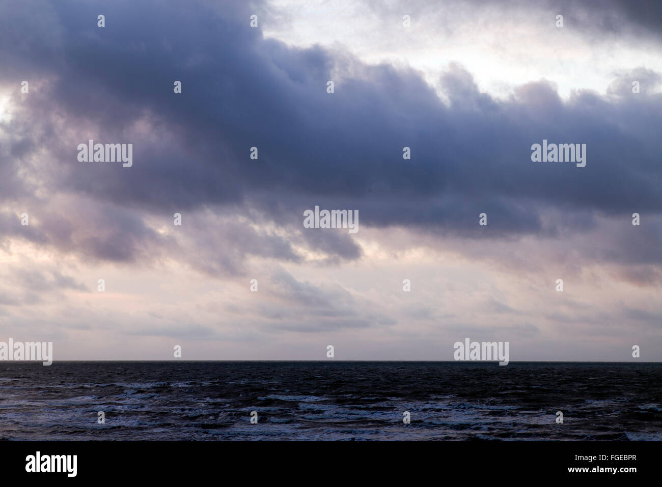 Dark cloud formation hi-res stock photography and images - Alamy