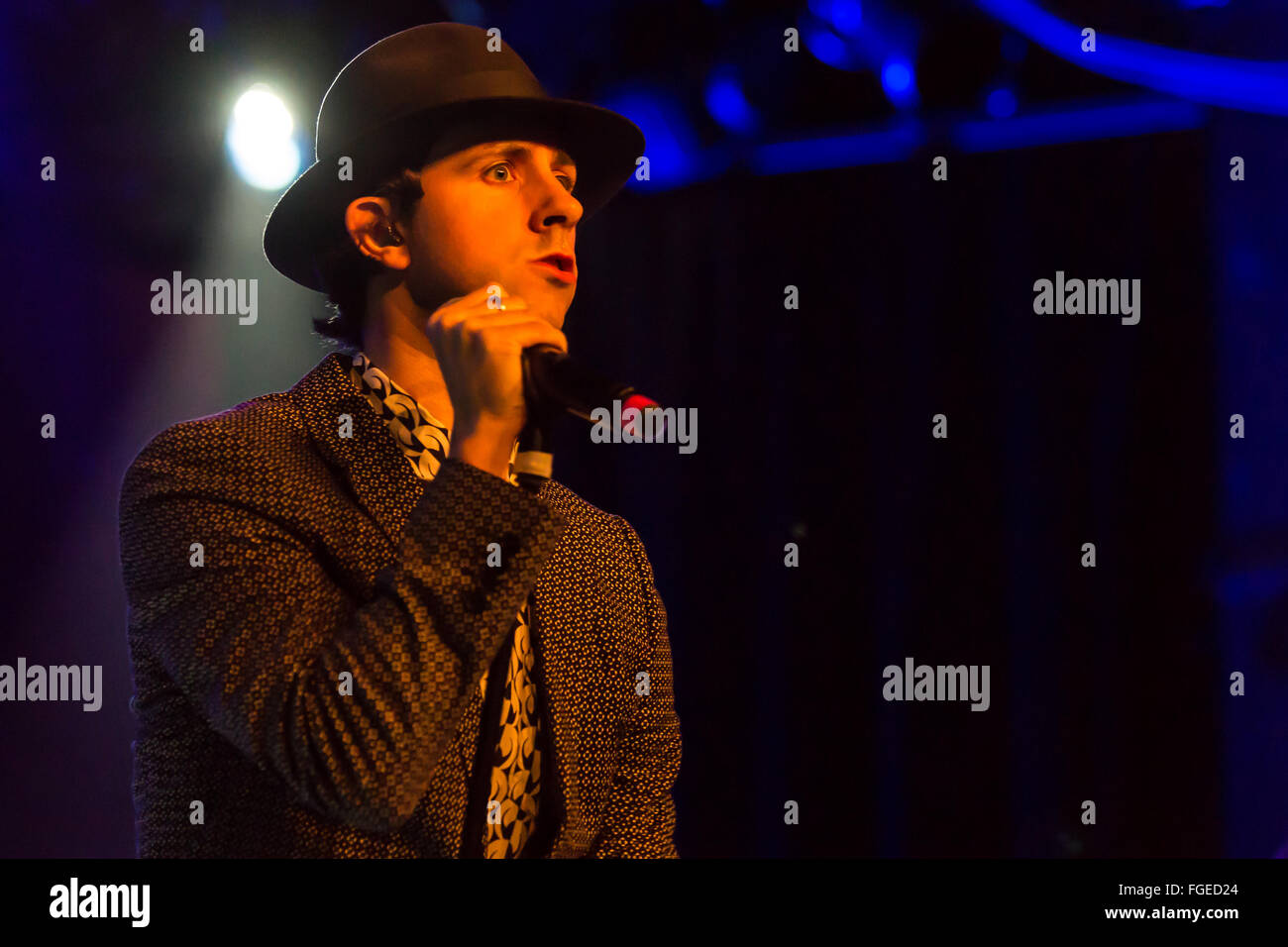 Singer paul smith of maximo park hi-res stock photography and images ...