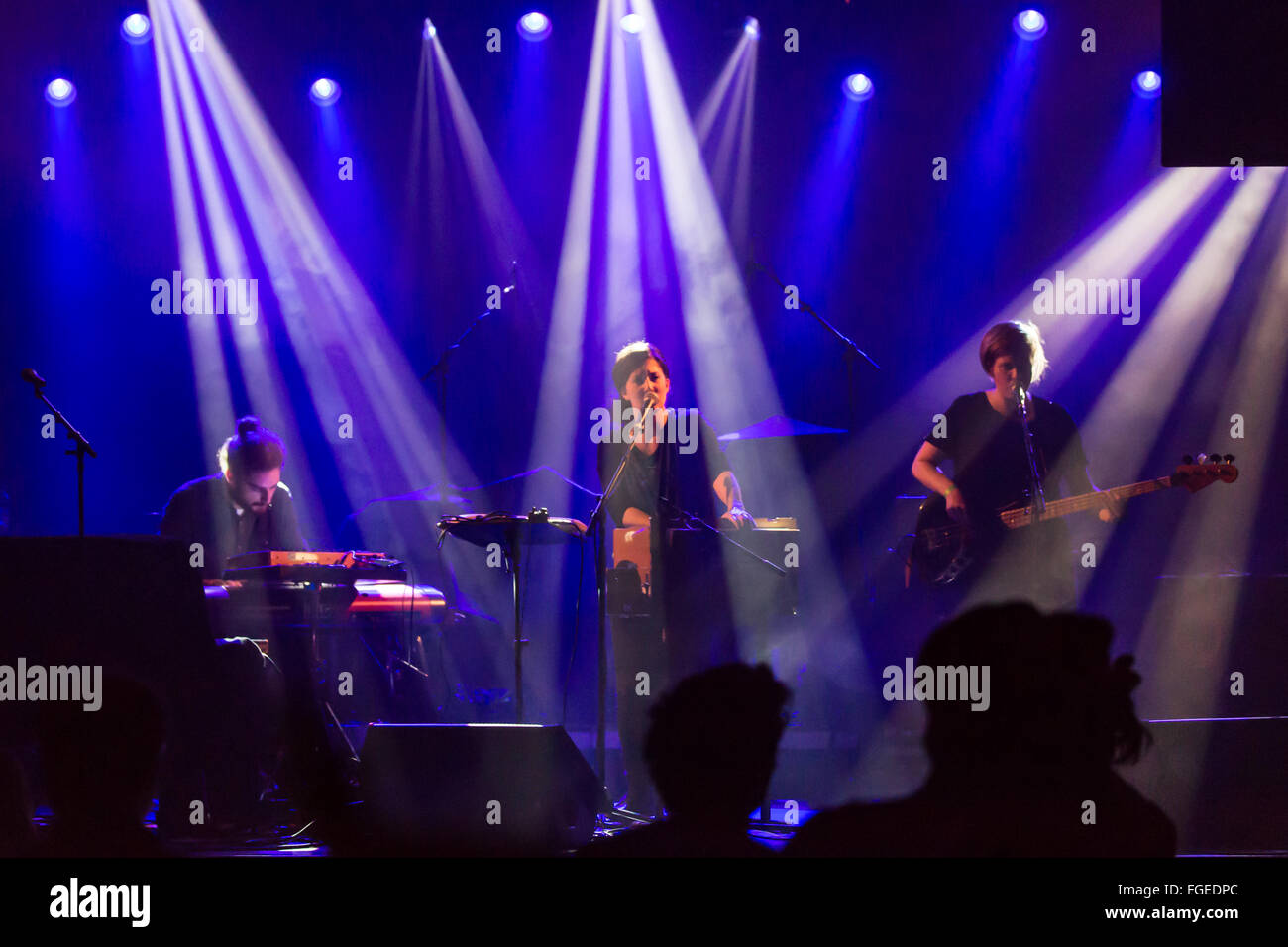 Folk pop sängerin hi-res stock photography and images - Alamy