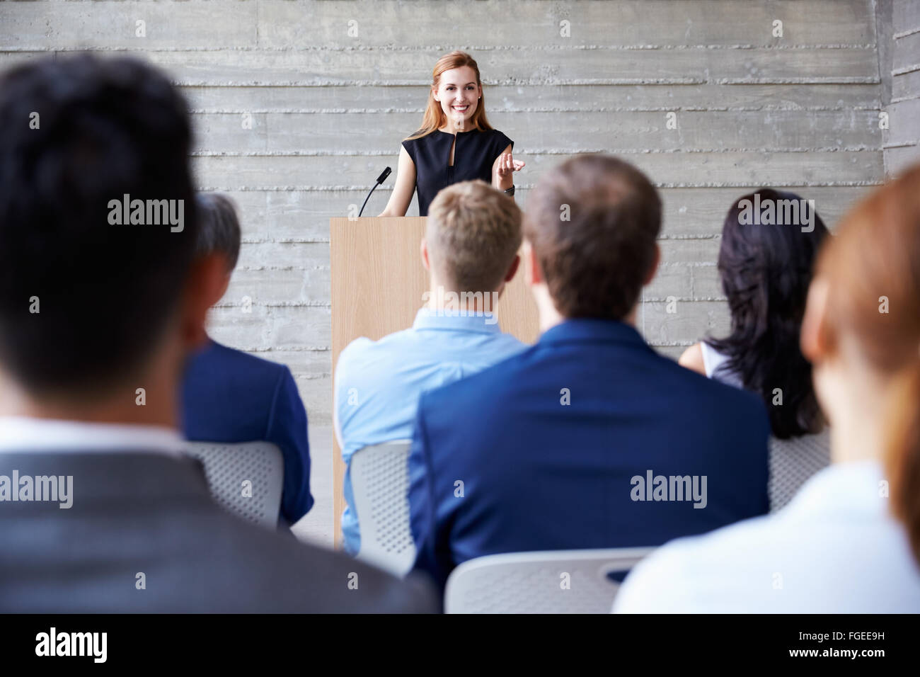 Man addressing group of men hi-res stock photography and images - Alamy