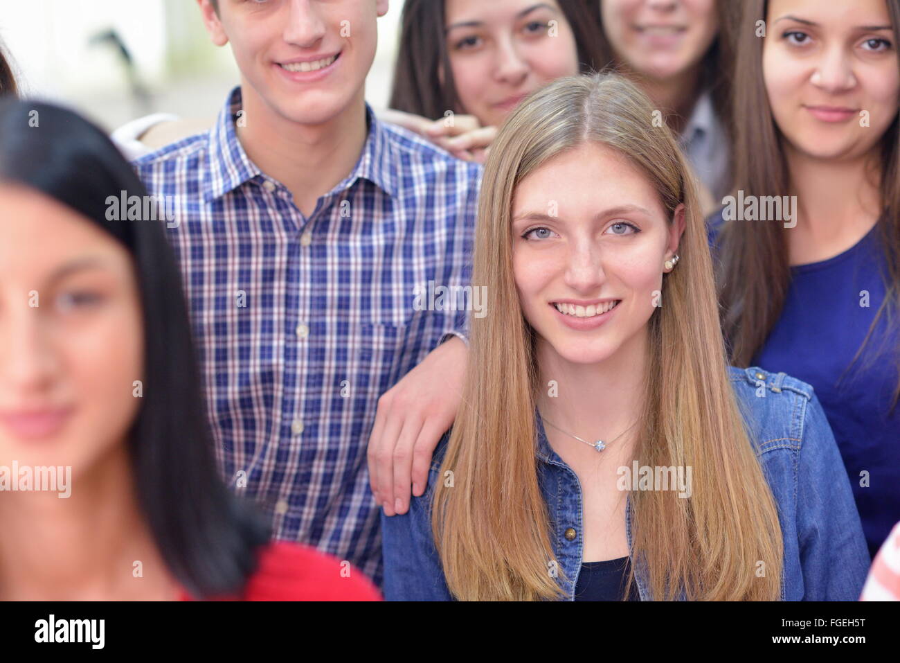 Teenage school students group hi-res stock photography and images - Alamy