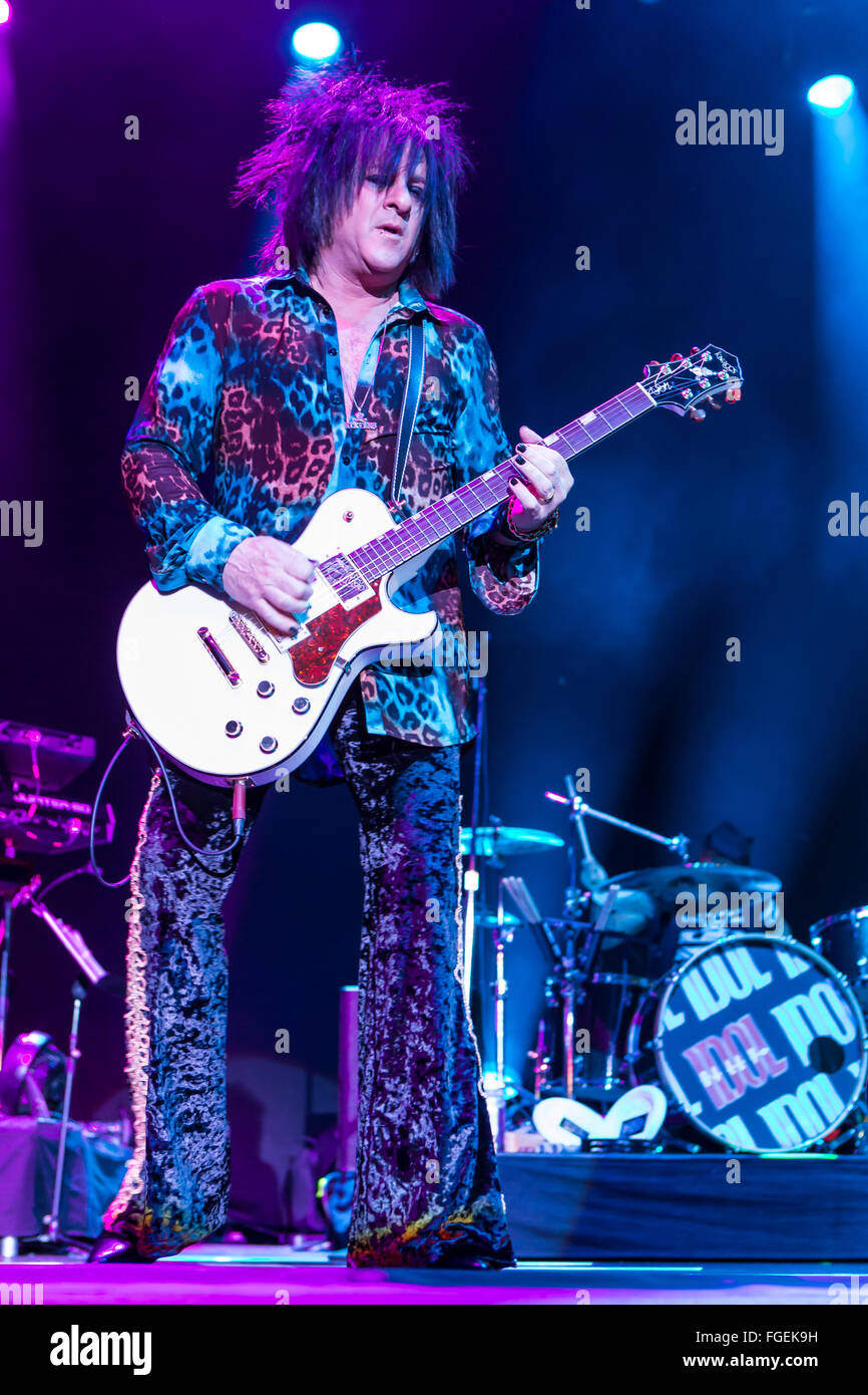 Billy idol and steve stevens hi-res stock photography and images - Alamy