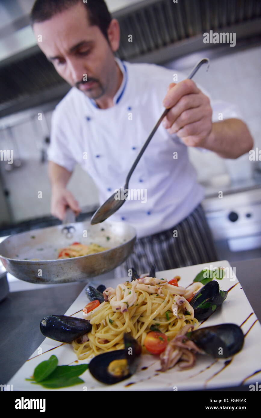chef preparing food Stock Photo - Alamy