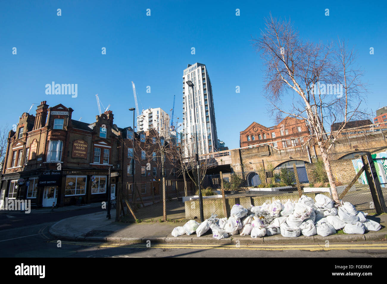 London garbage hi-res stock photography and images - Alamy