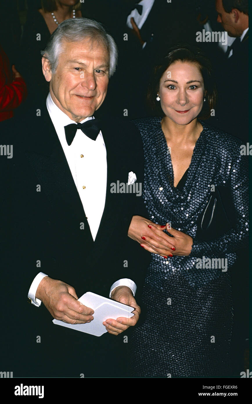 London UK LIBRARY: Sam Wanamaker (1919-1993) and daughter Zoe Wanamaker ...