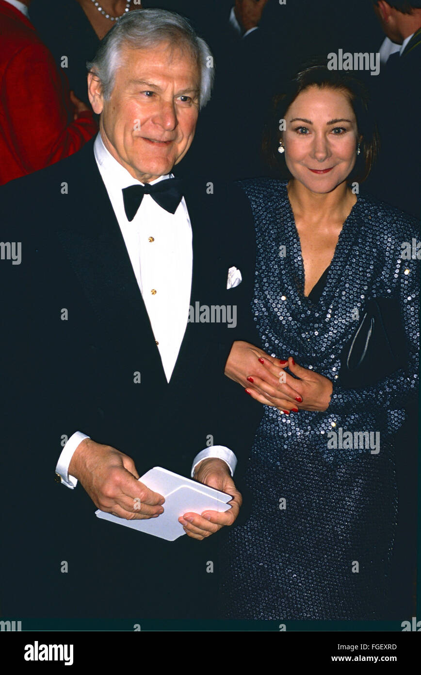 London UK LIBRARY: Sam Wanamaker (1919-1993) and daughter Zoe Wanamaker ...