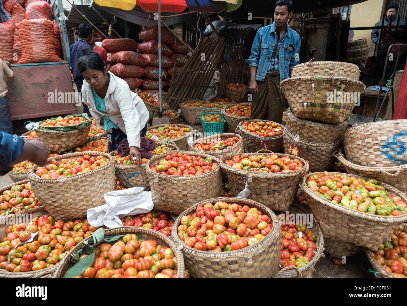 Street market in Mandalay, Burma - Myanmar Stock Photo - Alamy