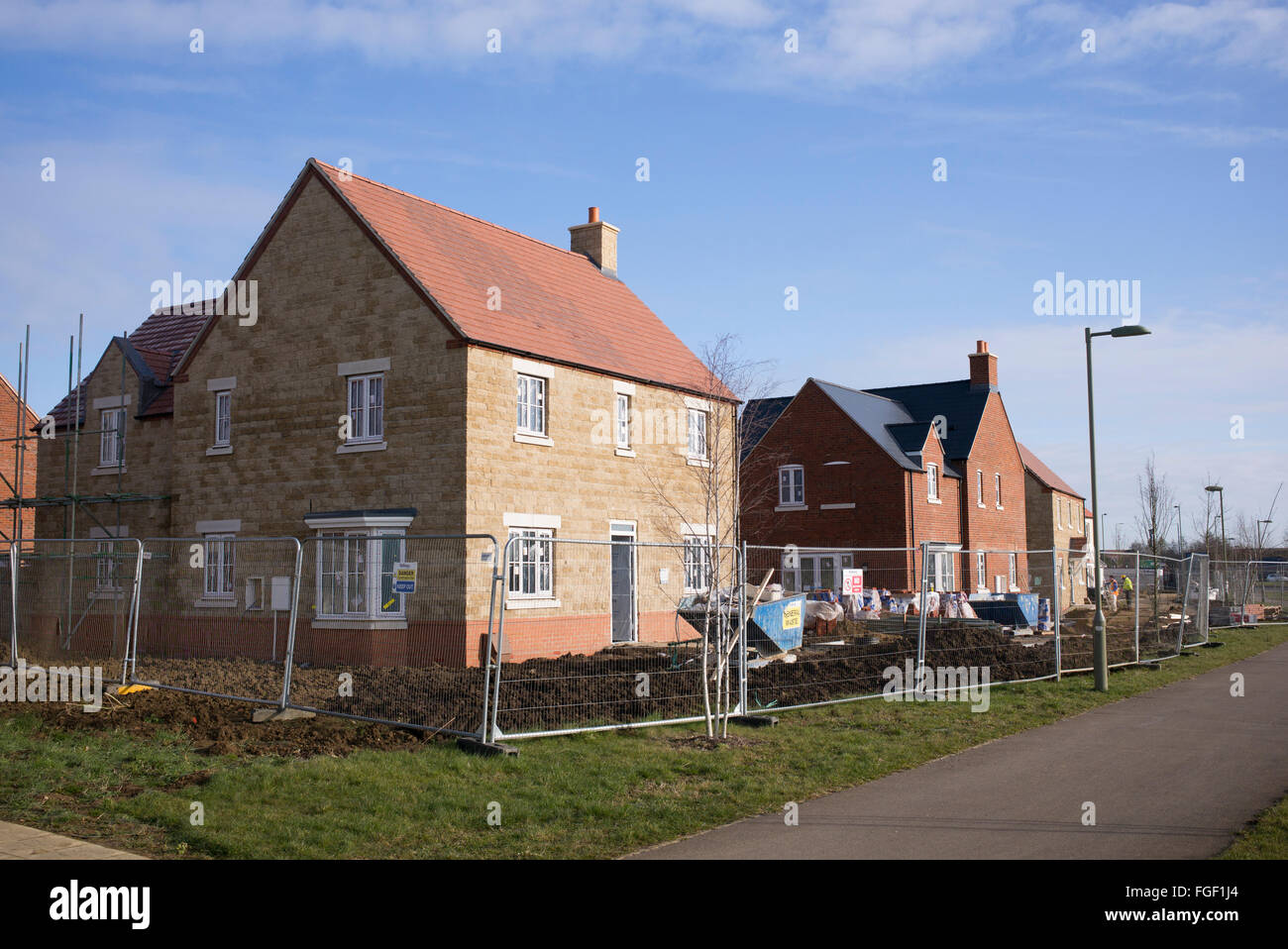 Bellway New House Construction in Kingsmere, Bicester, Oxfordshire ...