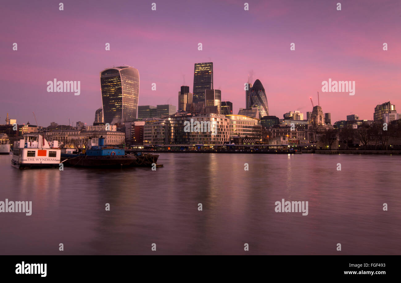 Skyline Uk Dawn High Resolution Stock Photography and Images - Alamy