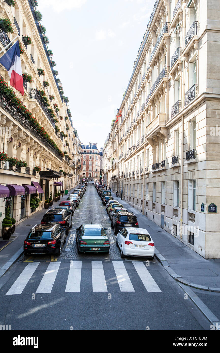One way paris hi-res stock photography and images - Alamy