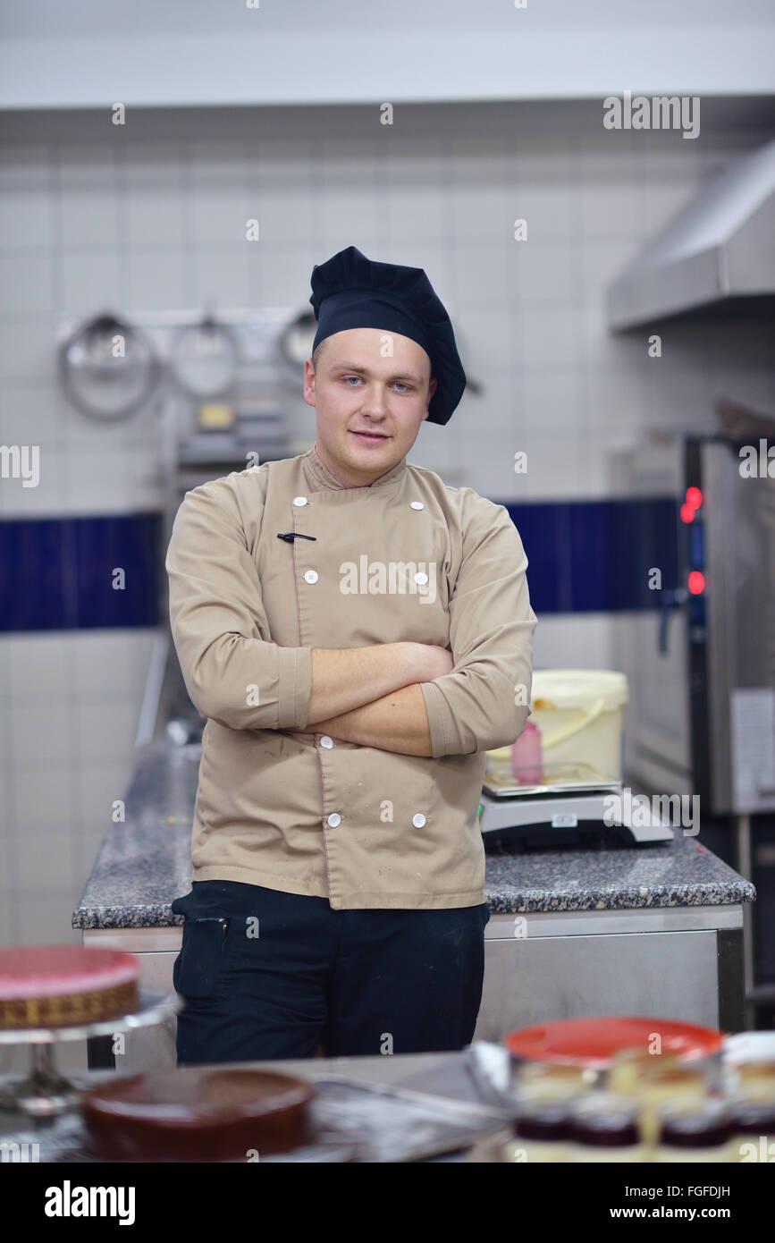 chef preparing desert cake in the kitchen Stock Photo - Alamy