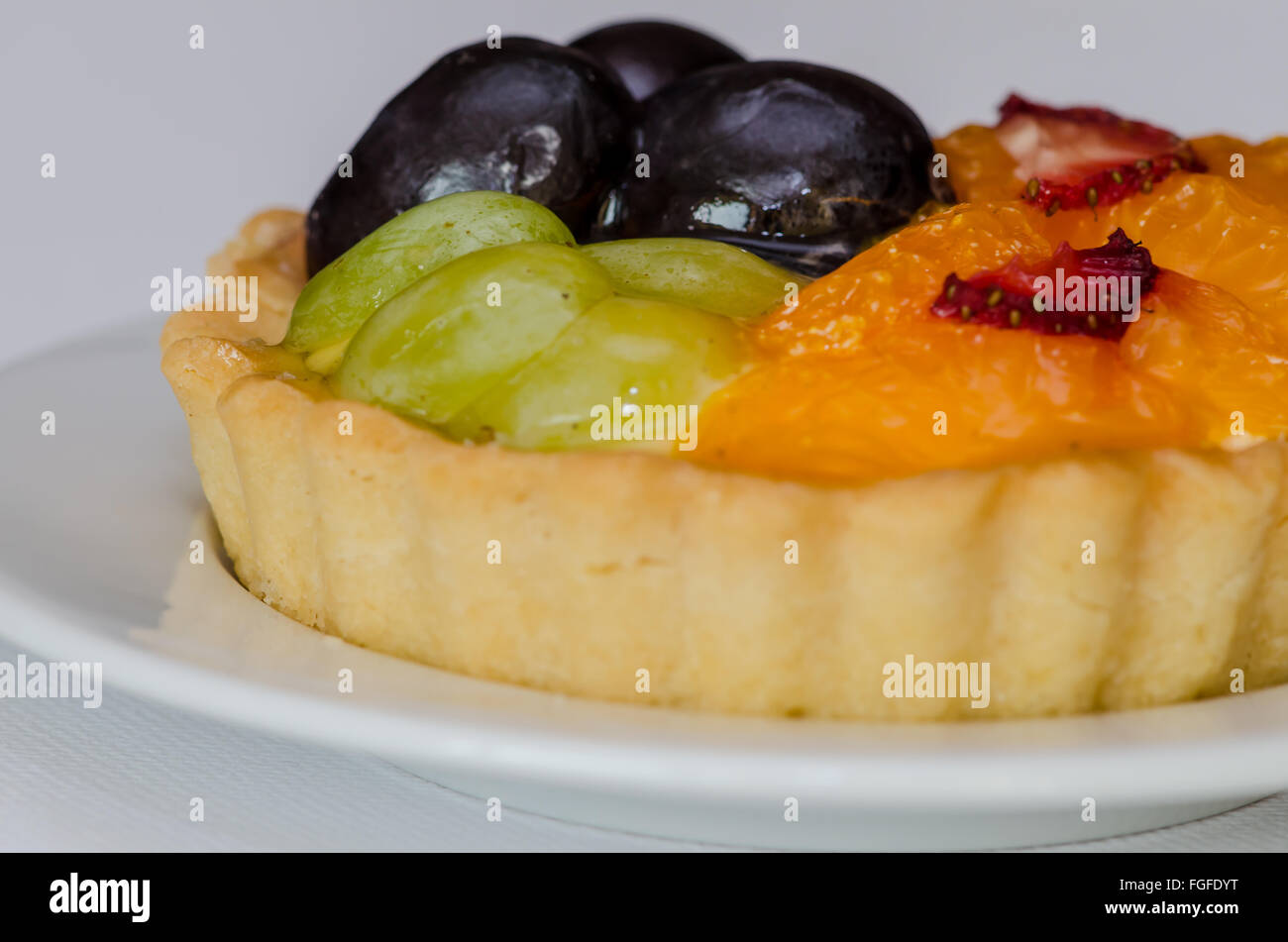 Grape cake hi-res stock photography and images - Alamy