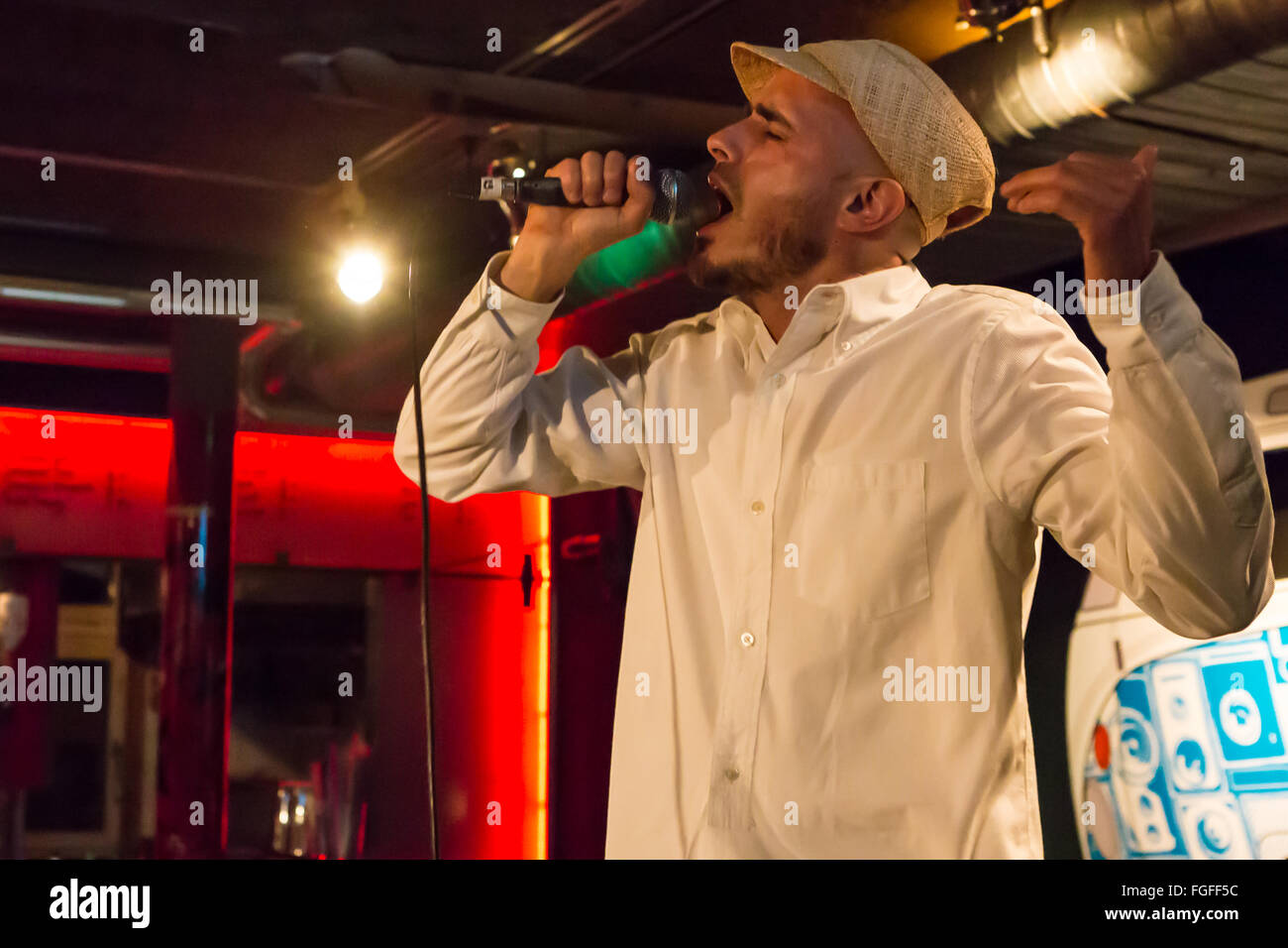 Reggae bus hi-res stock photography and images - Alamy