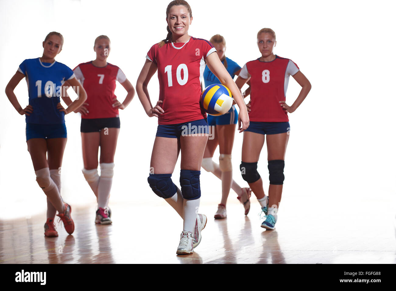 volleyball woman group Stock Photo - Alamy