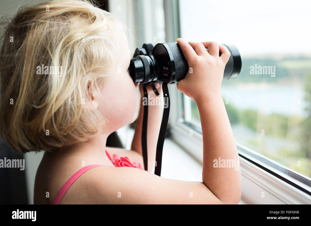 Binoculars window hi-res stock photography and images - Alamy