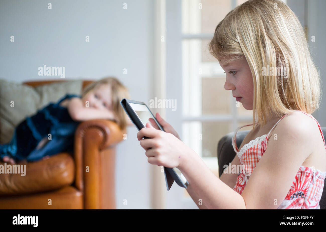 Children ipad hi-res stock photography and images - Alamy