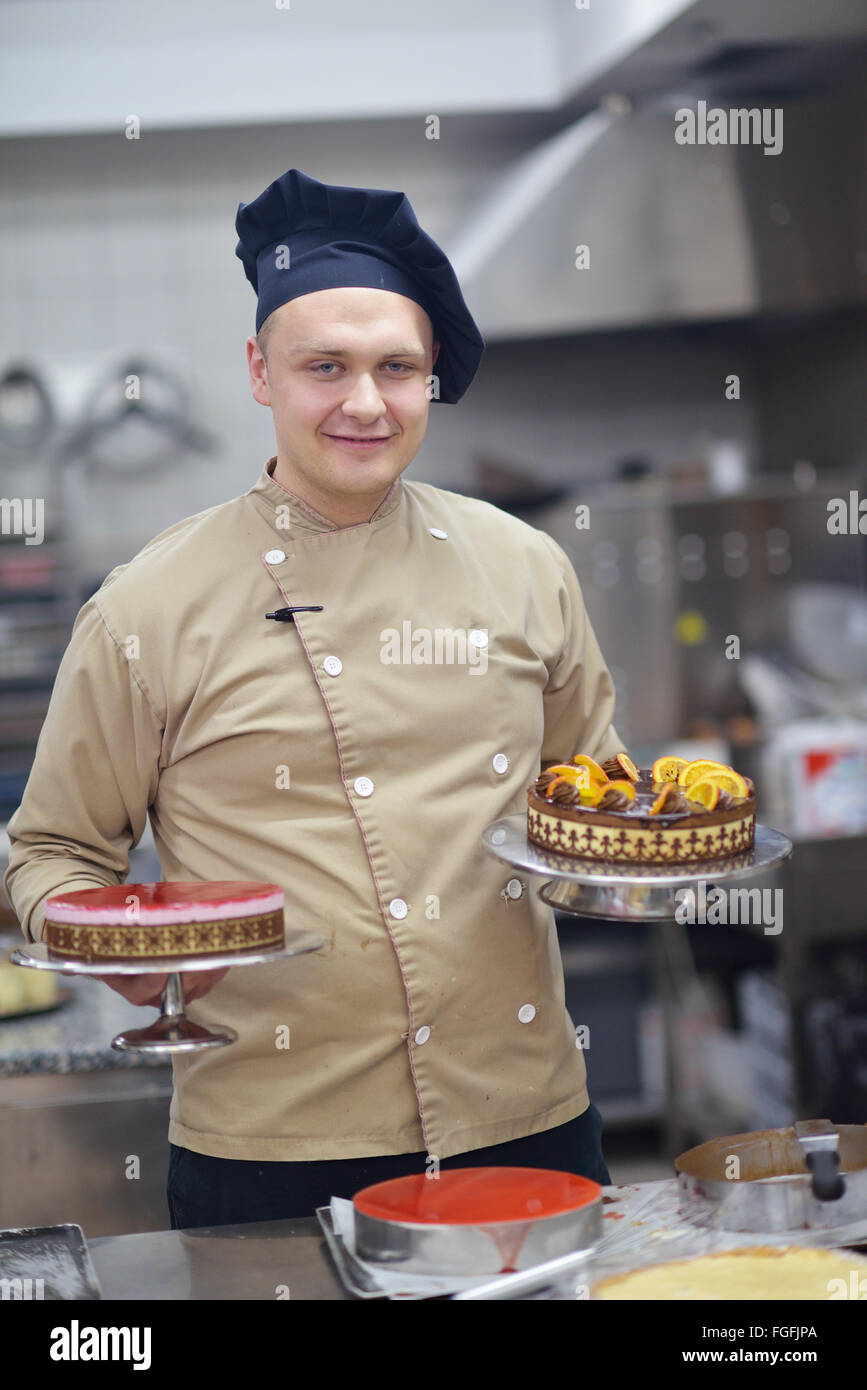 chef preparing desert cake in the kitchen Stock Photo - Alamy