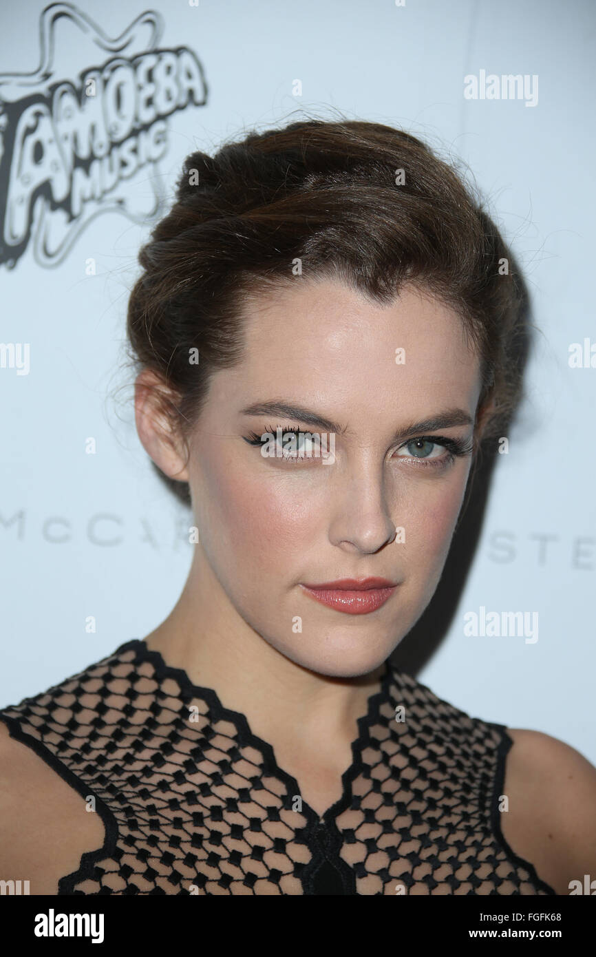 Stella McCartney Autumn 2016 Presentation Featuring: Riley Keough Where ...