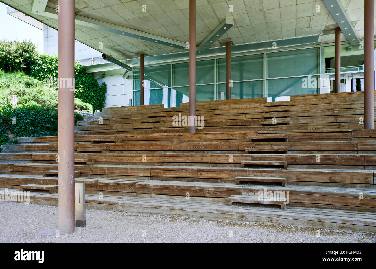 Building horizontal hi-res stock photography and images - Alamy