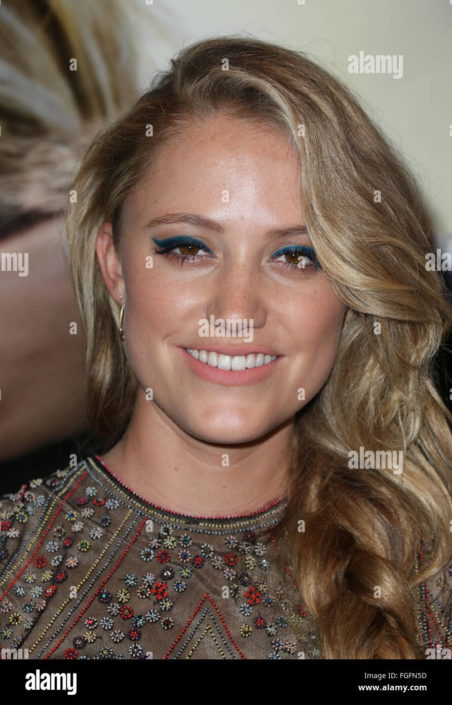 AwesomenessTV special fan screening of 'The 5th Wave' Featuring: Maika ...