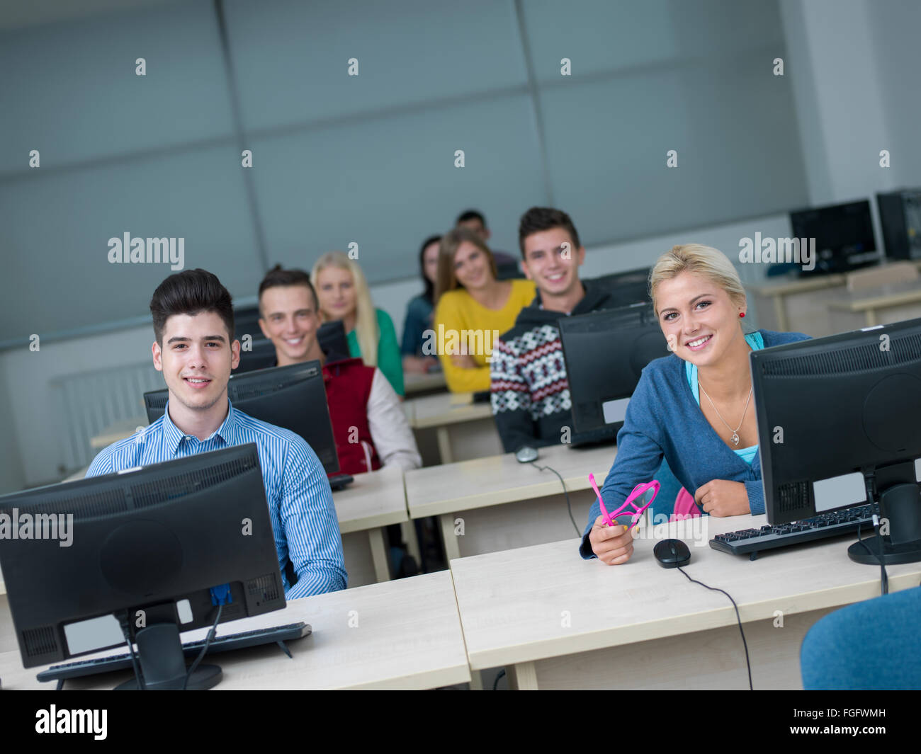 students group in computer lab classroom Stock Photo - Alamy