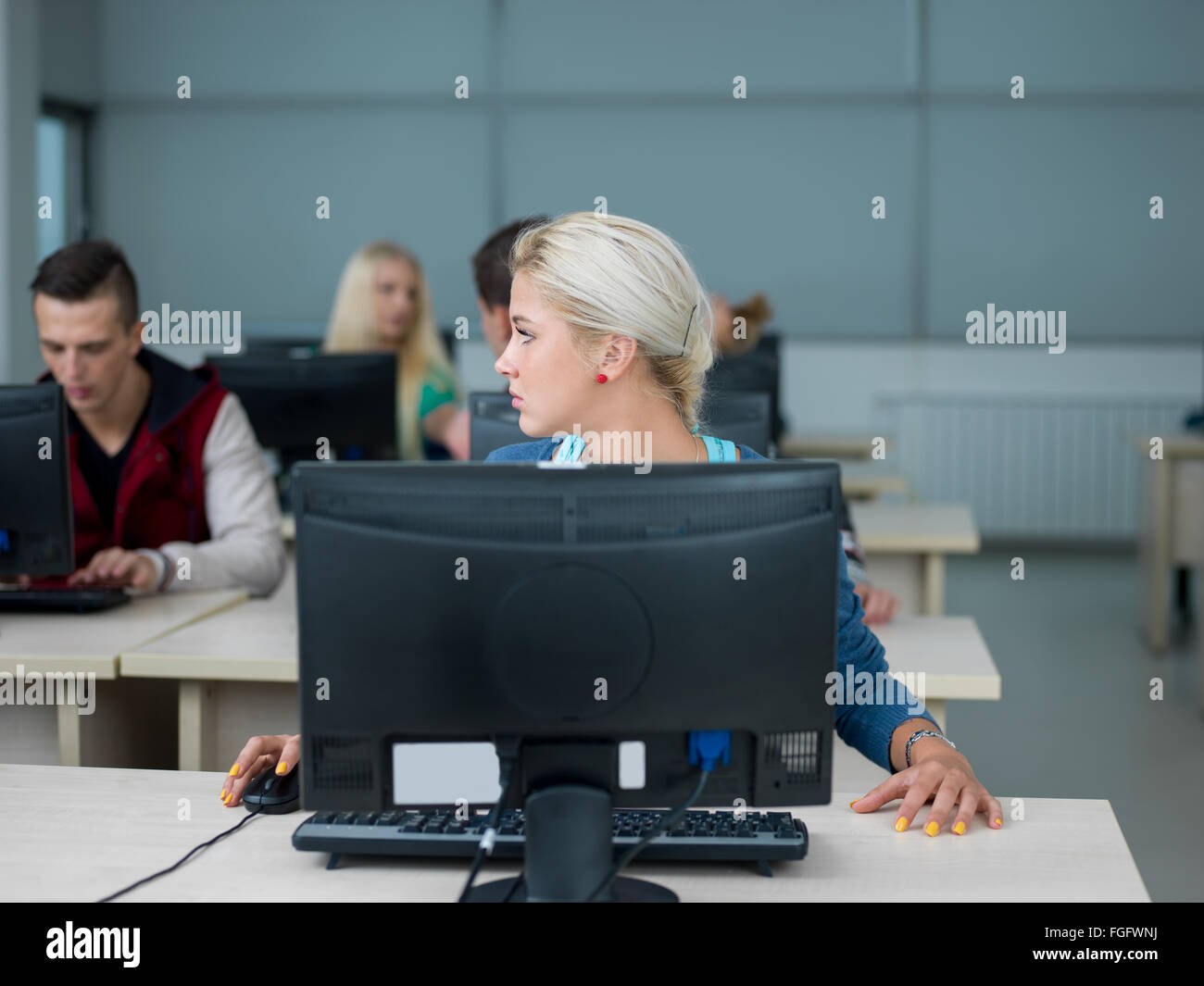 students group in computer lab classroom Stock Photo - Alamy