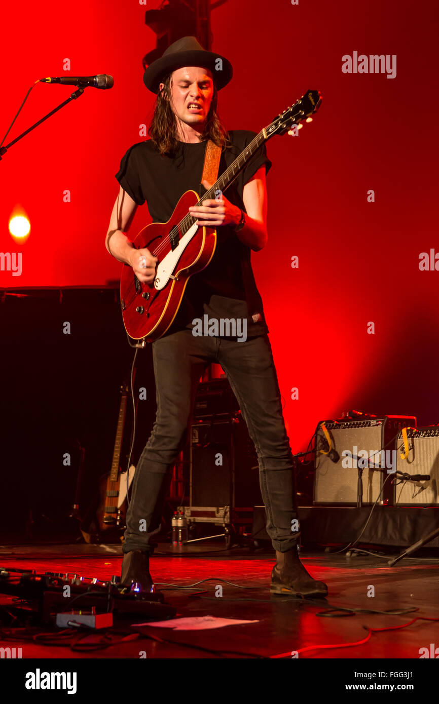 James bay show hi-res stock photography and images - Alamy