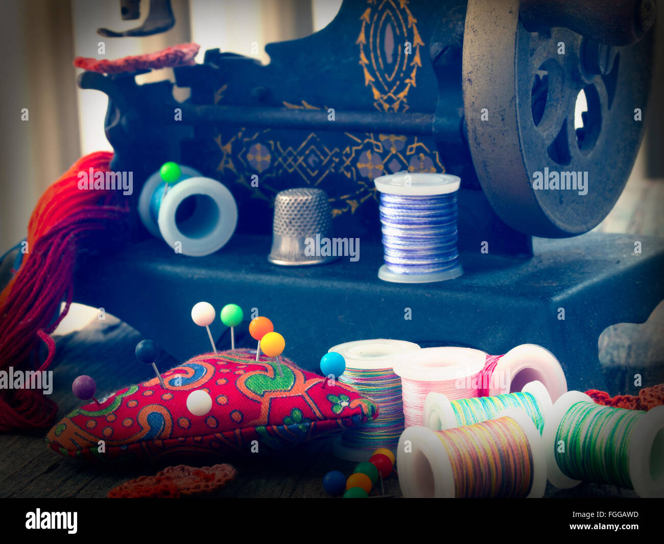 sewing machine with sewing equipment Stock Photo - Alamy