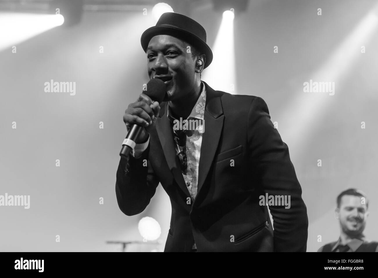 Aloe blacc singer Black and White Stock Photos & Images - Alamy