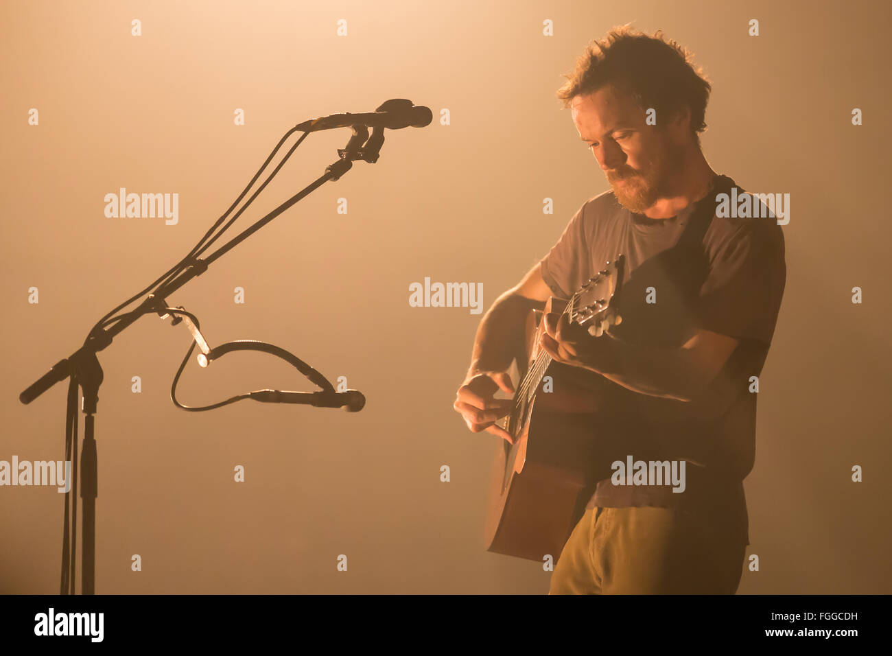Damien rice on stage hi-res stock photography and images - Alamy