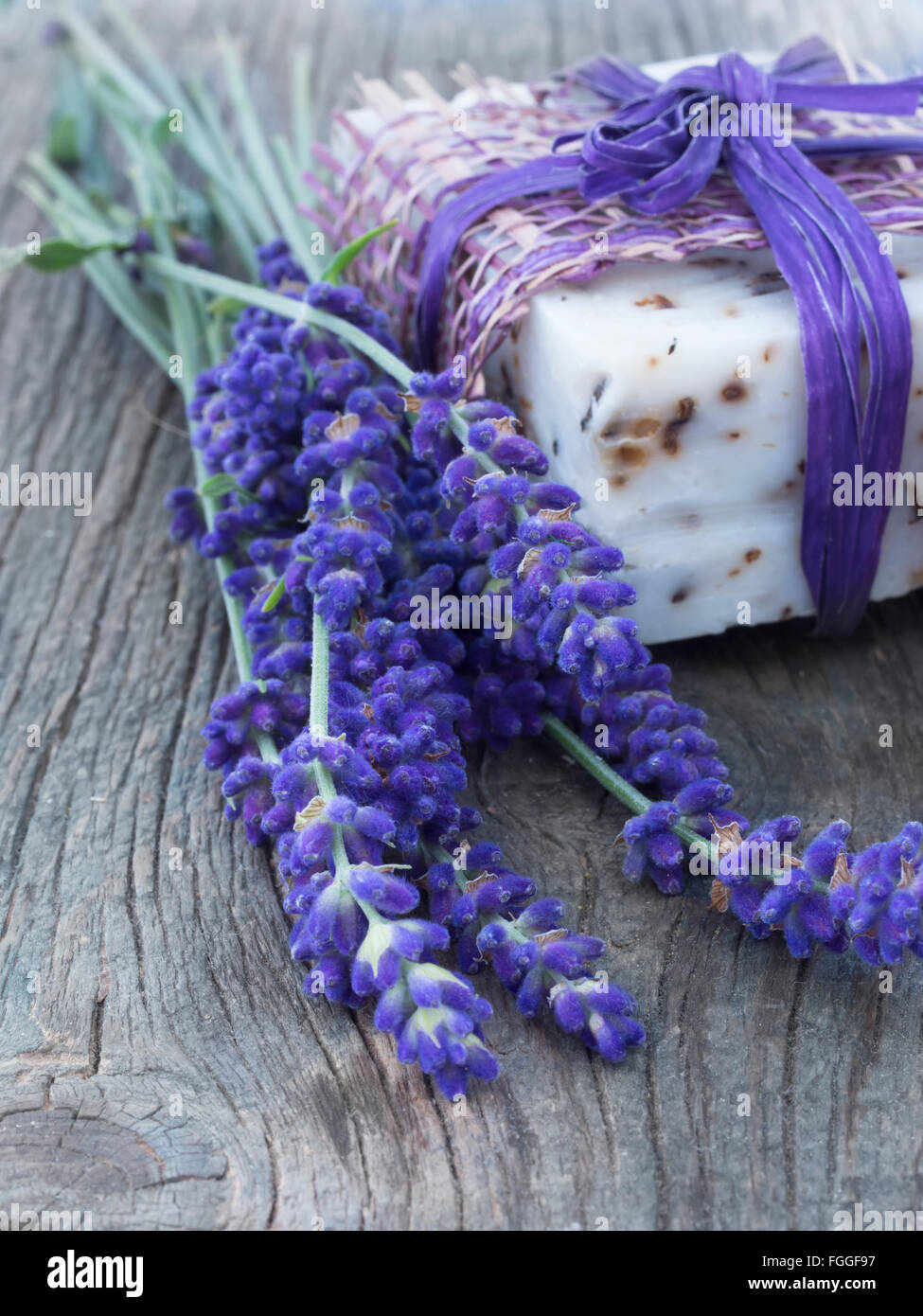 Lavender spa hi-res stock photography and images - Alamy