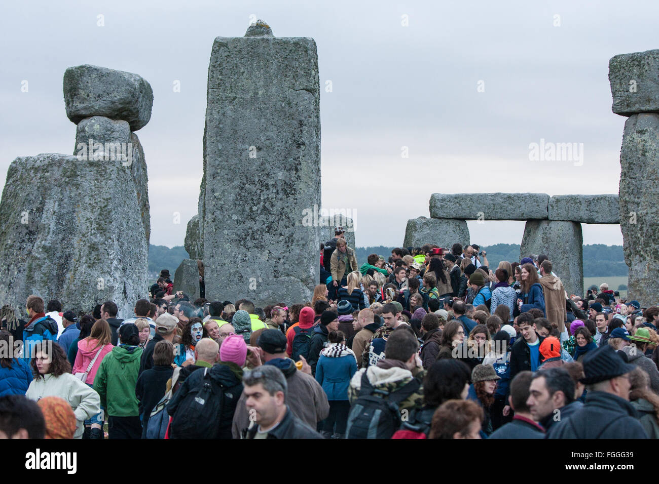 Stonehenge,Summer Solstice sunrise June,Wiltshire,England Stock Photo ...