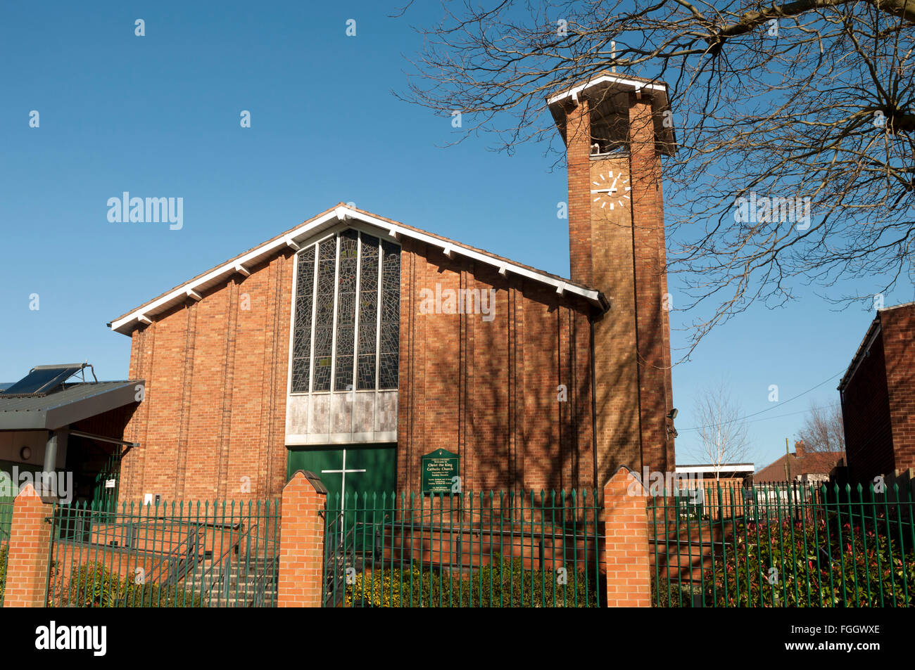 Kingstanding hi-res stock photography and images - Alamy