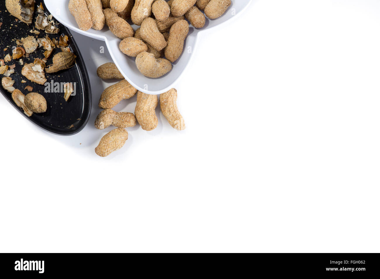 peanuts groundnut on white background Stock Photo - Alamy